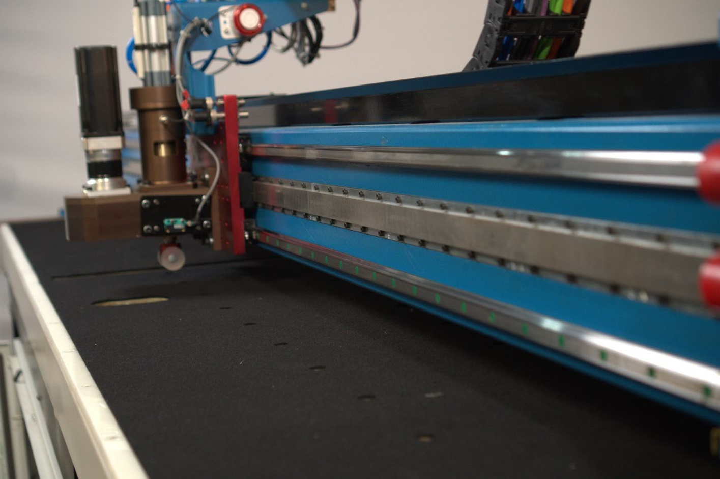 Guia Linear HIWIN: Movimento Suave e Preciso em Máquinas Industriais ...